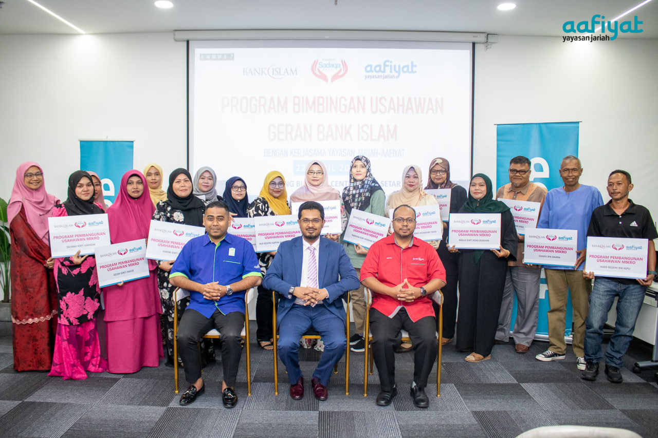 17 USAHAWAN BIMBINGAN MENERIMA LATIHAN DAN SIMBOLIK PENERIMAAN BANTUAN – Aafiyat Holdings Sdn. Bhd.